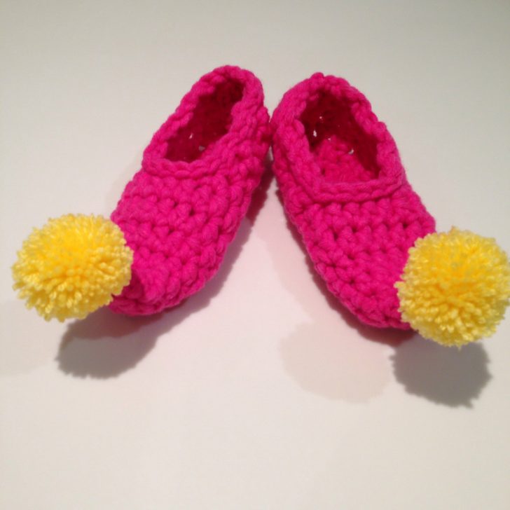 3 Designs of Slipper Pattern Crochet for Your Kids - mycrochetes.com