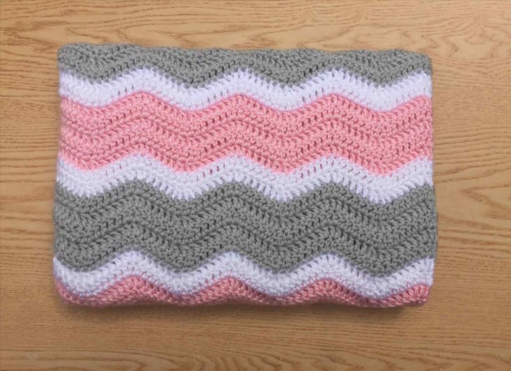 Chevron Crochet Afghan Patterns for Beginner - mycrochetes.com