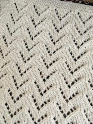 Free Chevron Knitting Pattern for Women - mycrochetes.com
