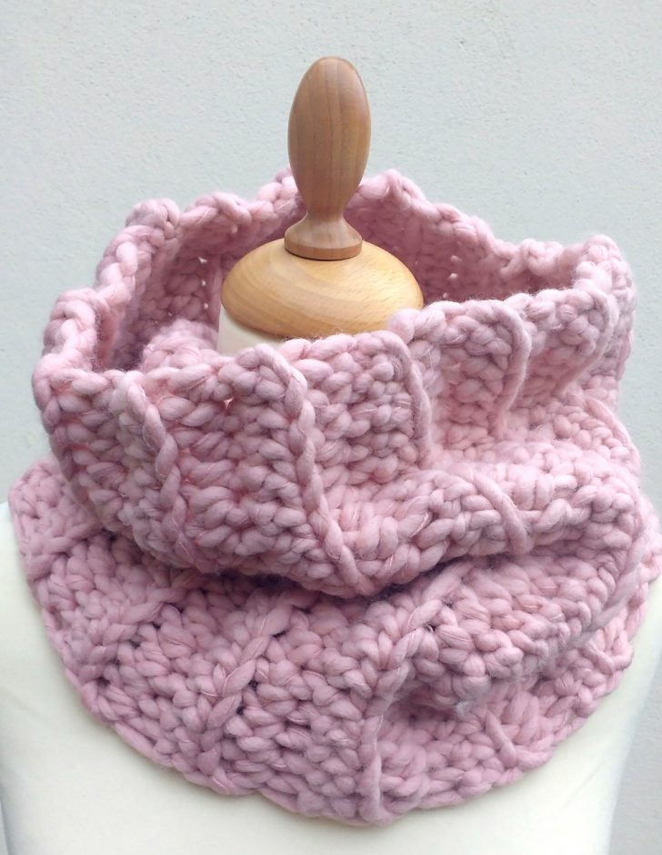 Chunky Crochet Pattern for Quick Projects - mycrochetes.com