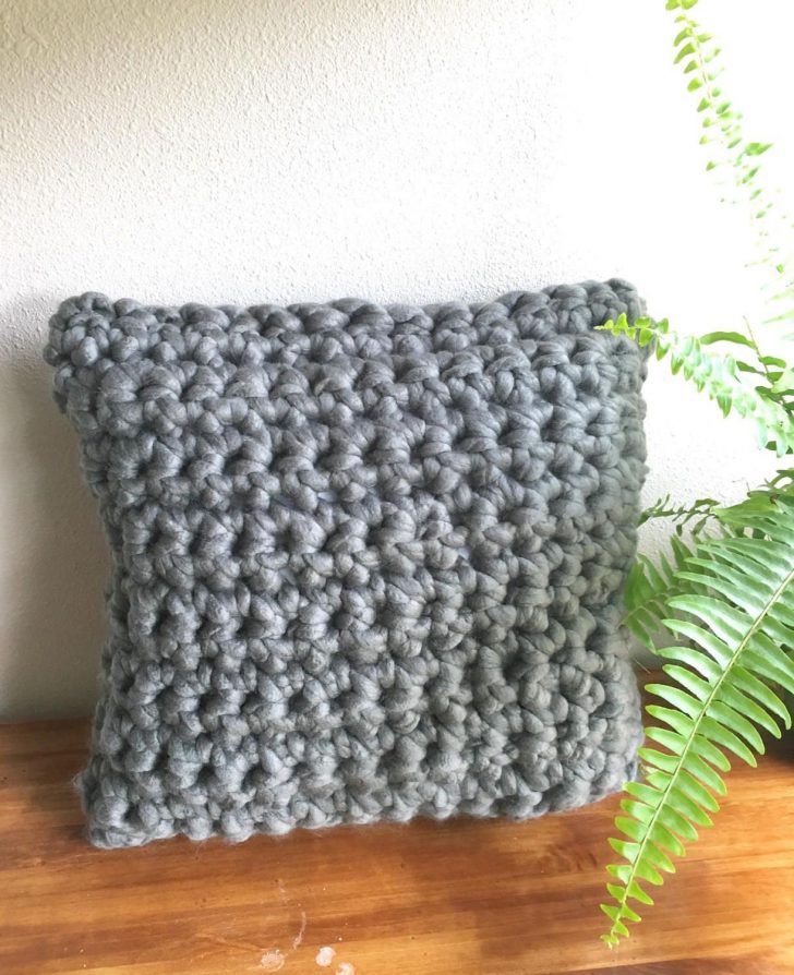 Chunky Crochet Pattern for Quick Projects - mycrochetes.com