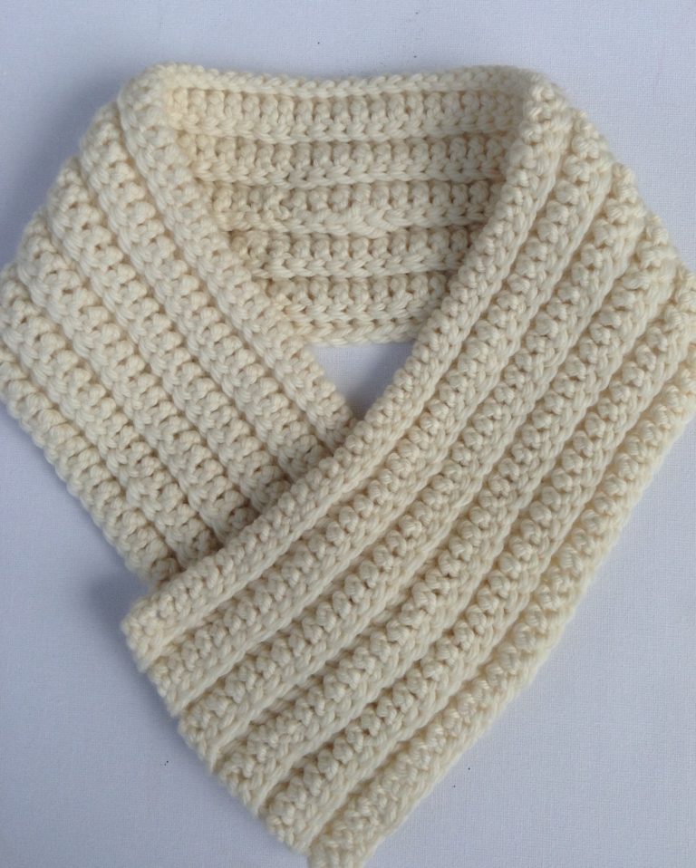 Chunky Crochet Pattern for Quick Projects - mycrochetes.com
