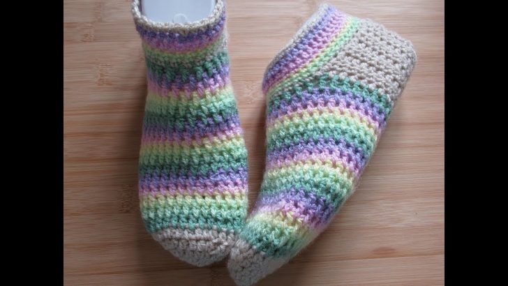 Crochet Pattern Socks to Make Warm Socks - mycrochetes.com