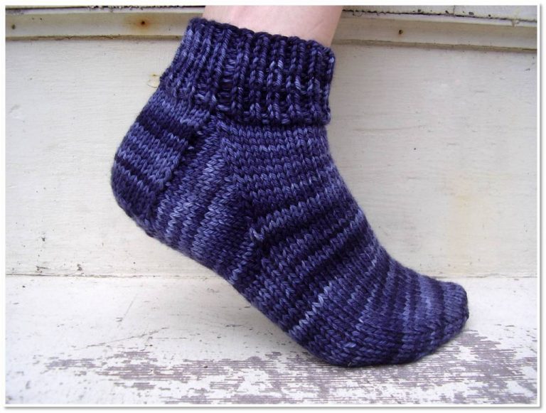 Crochet Pattern Socks to Make Warm Socks - mycrochetes.com